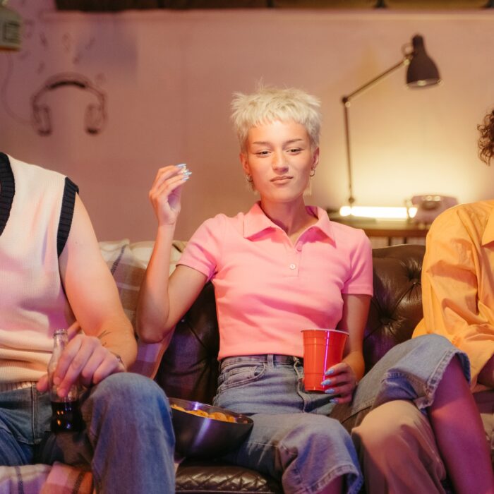 The 7 Telltale Signs of an Extroverted Introvert - Introverted Soul